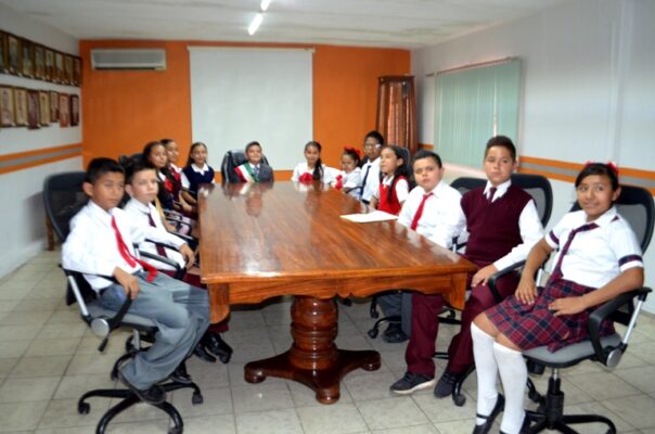 Ammyr Sebastián Despachó Como Presidente De Ixtlán